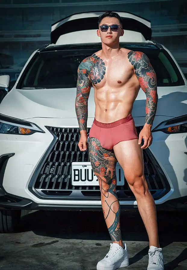 Chiang Gogo แจกวาร์ปหนุ่มหล่อหน้าใส รอยสักเท่ พกของใหญ่น่าอ๊อก | กินไหน รีวิวร้านอาหาร แนะนำ ...