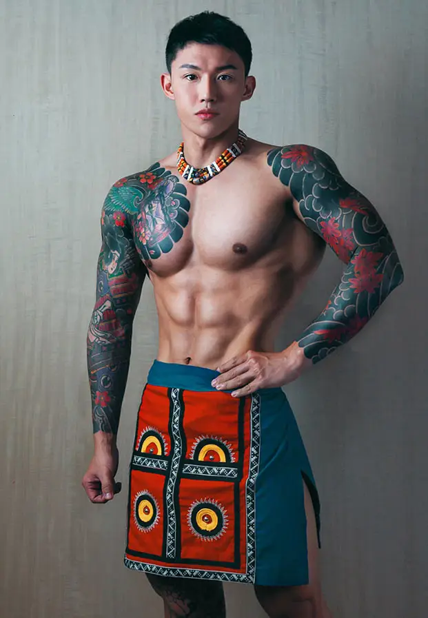 Chiang Gogo แจกวาร์ปหนุ่มหล่อหน้าใส รอยสักเท่ พกของใหญ่น่าอ๊อก | กินไหน รีวิวร้านอาหาร แนะนำ ...